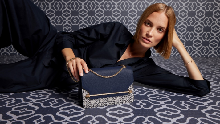 庆祝品牌成立十周年 Strathberry推出首个 Monogram 系列并发起十周年纪念单品线上慈善拍卖