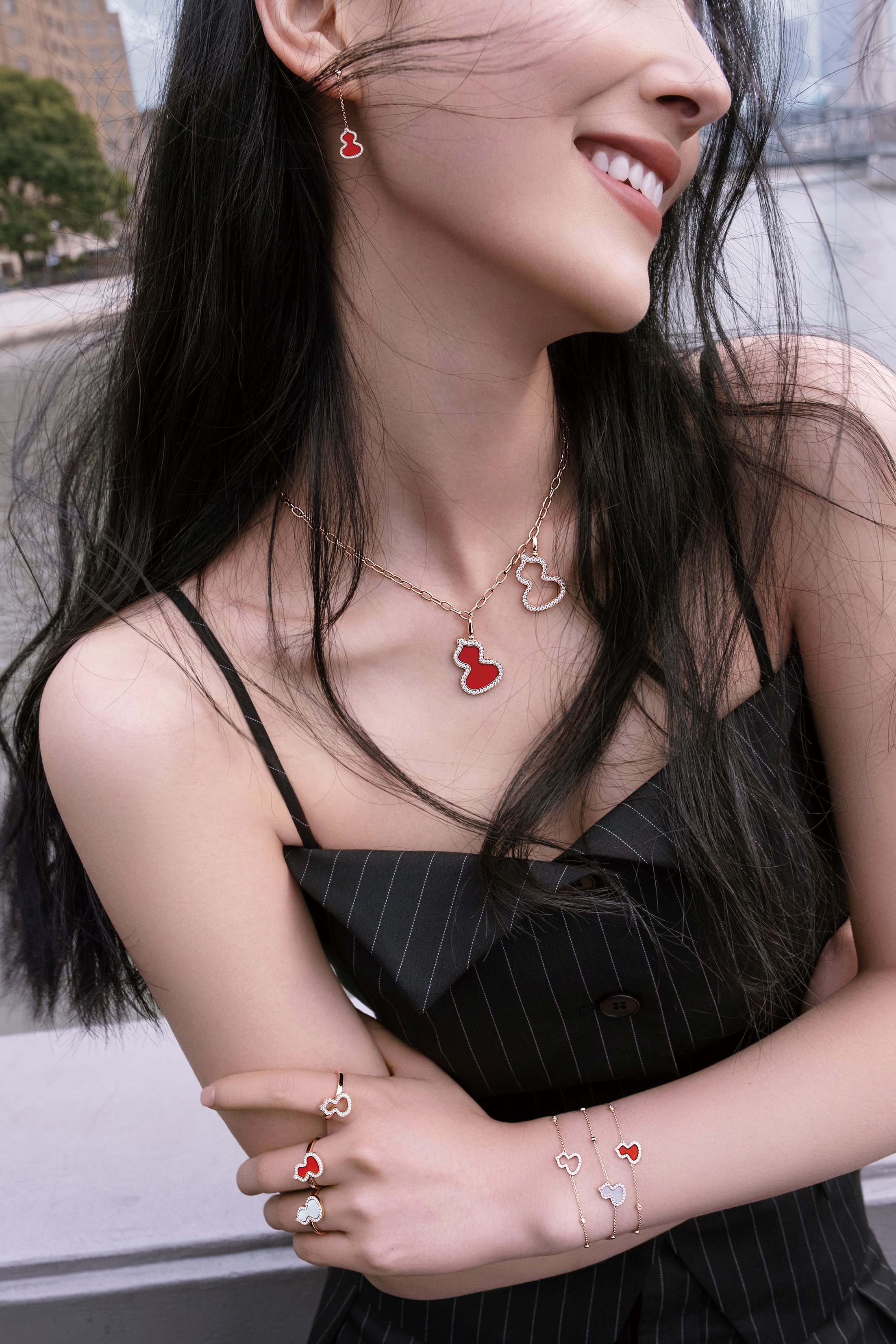 Qeelin Wulu系列释放时髦原力，唤醒春日造型灵感