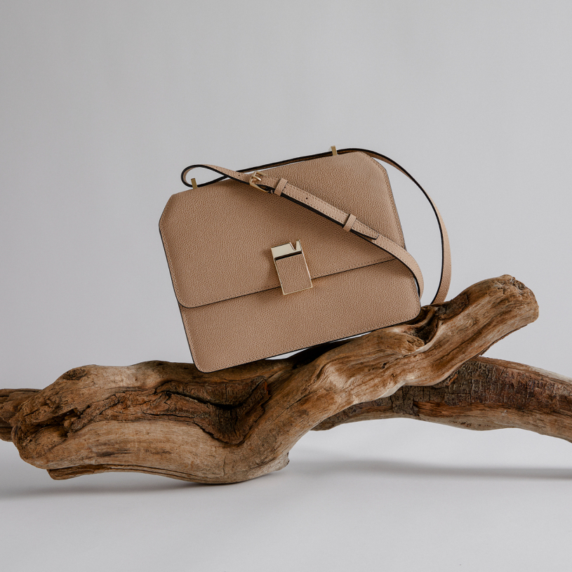 2024米兰春夏时装周：Valextra 24-7系列再启续篇