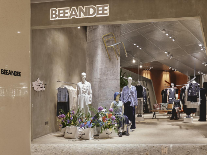 BEEANDEE@BEEANDEE 浙江首店杭州中心店于6月22日正式启幕